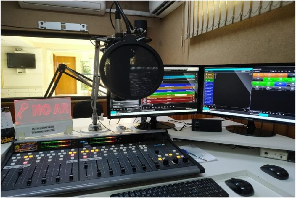 No Ar; Rádio Jovem Som FM completa, 42 anos em Presidente Venceslau ...